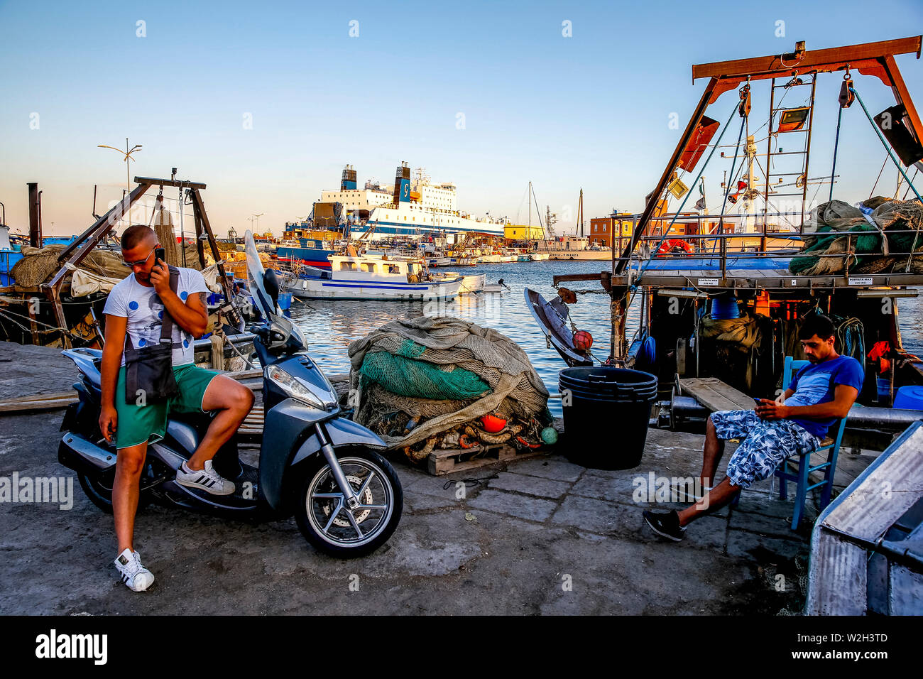 Catania harbour hi-res stock photography and images - Alamy