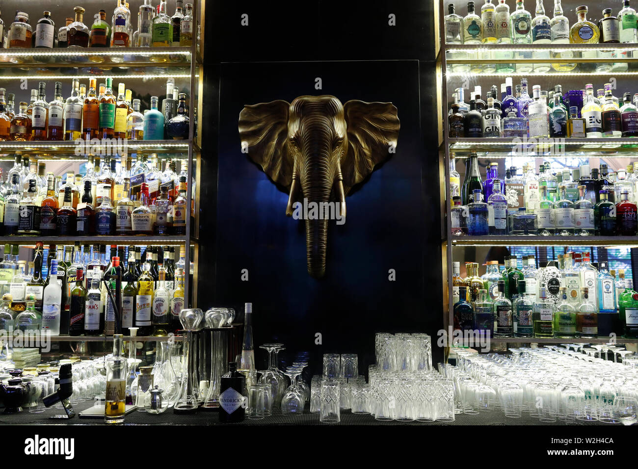 Raffles hotel le Royal. The elephant bar. Phnom Penh. Cambodia Stock ...