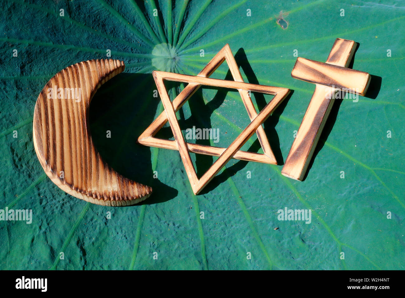 Christianity, Islam, Judaism 3 monotheistic religions. Jewish Star ...