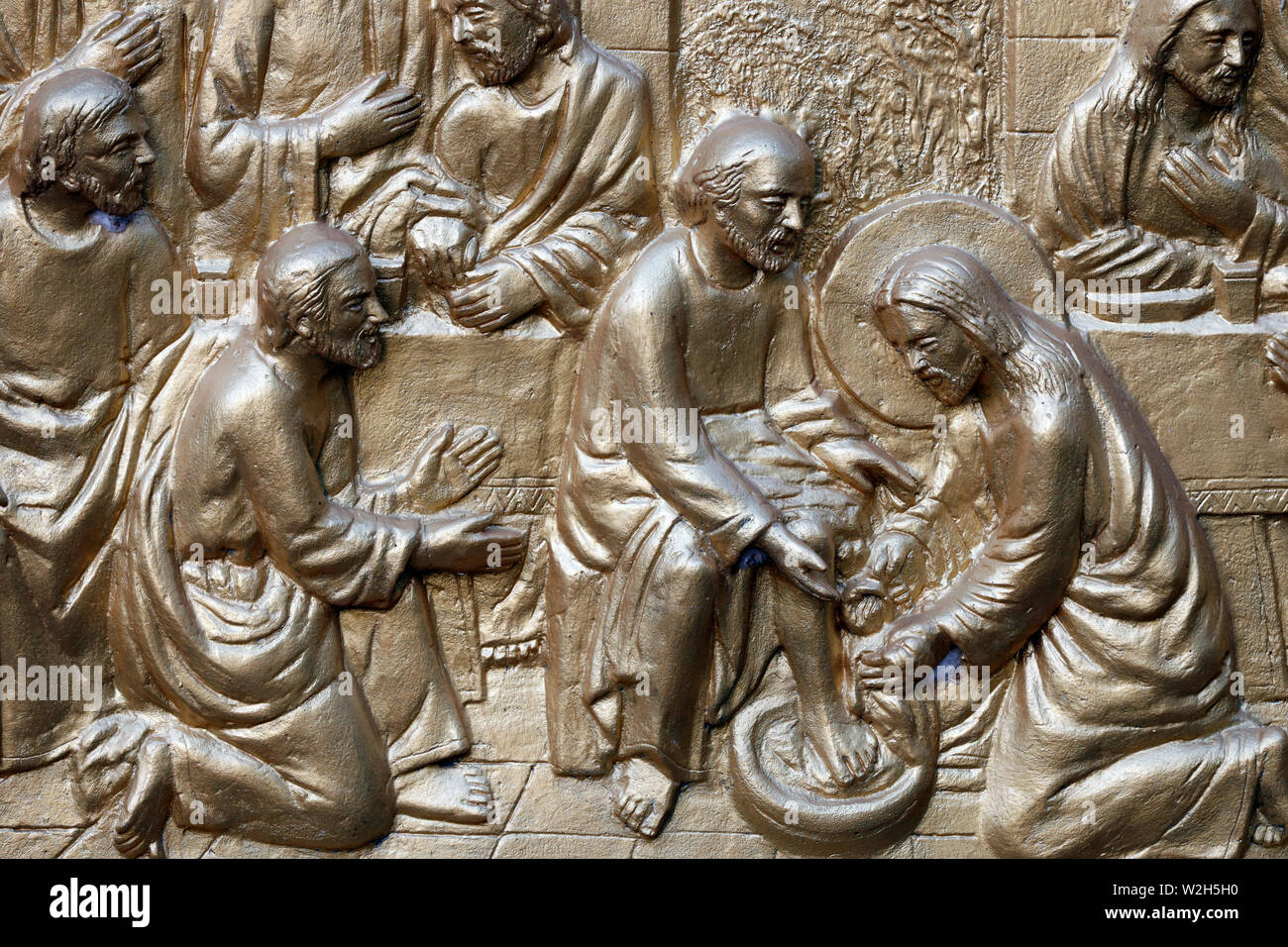 Holy thursday washing feet hi-res stock photography and images - Alamy