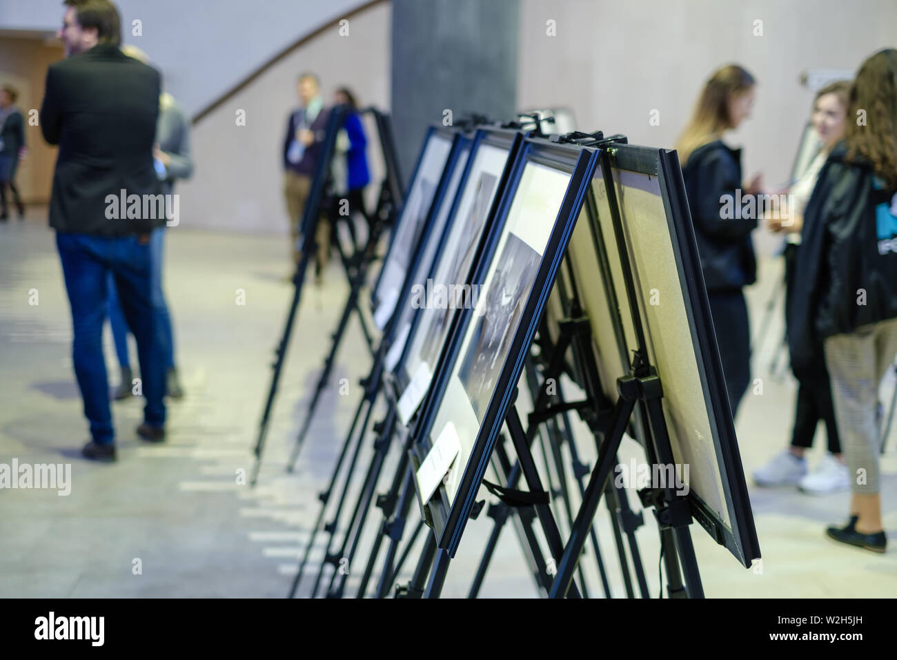 Easels in the photo gallery Stock Photo - Alamy