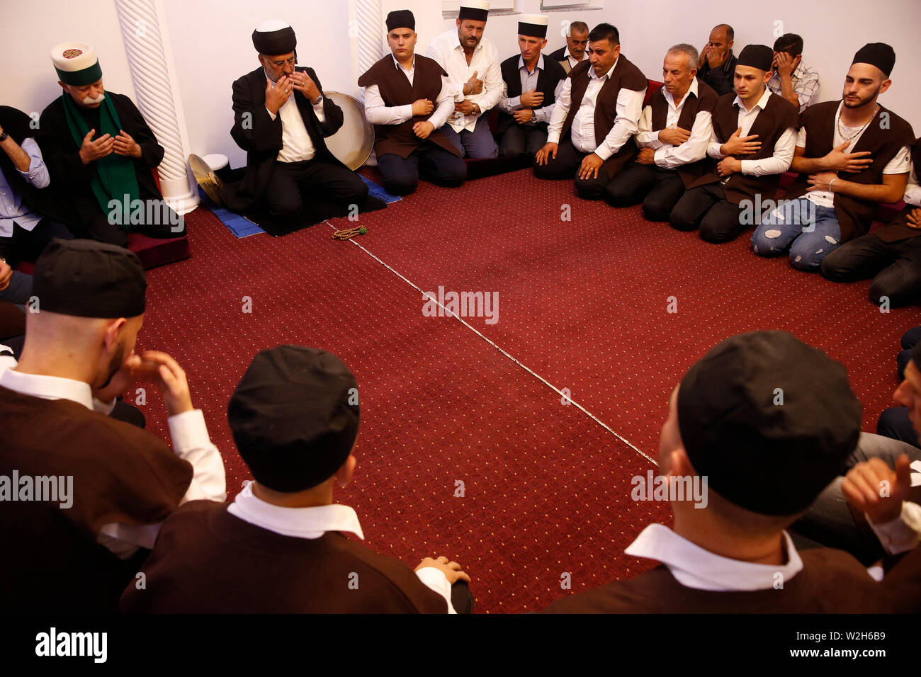 Halvetiye sufi tariqa zikhr in Gjakova, Kosovo Stock Photo - Alamy
