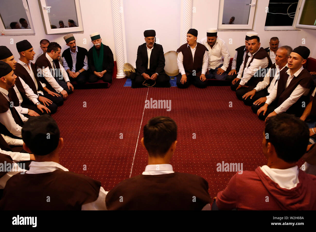 Halvetiye sufi tariqa zikhr in Gjakova, Kosovo Stock Photo - Alamy
