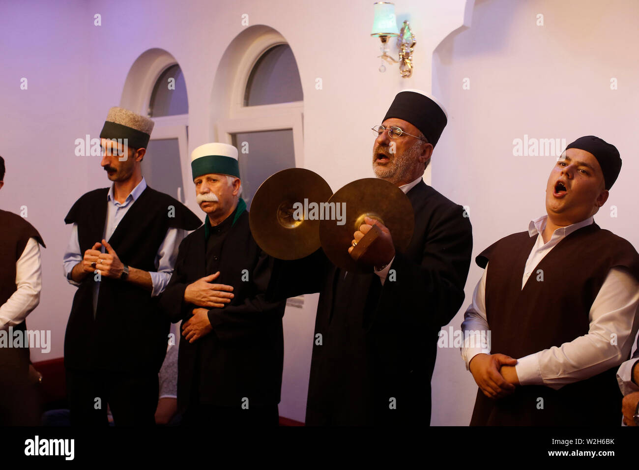 Halvetiye sufi tariqa zikhr in Gjakova, Kosovo Stock Photo - Alamy