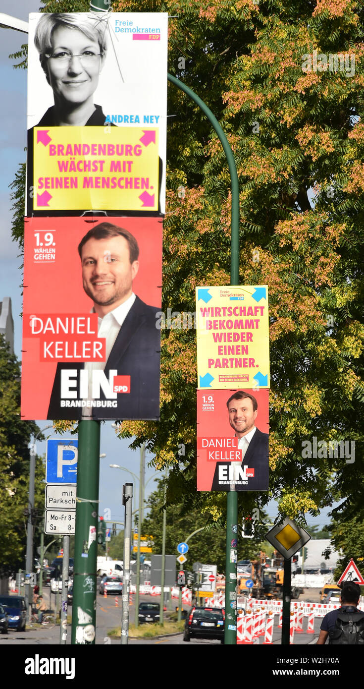 Cardboard posters hi-res stock photography and images - Alamy