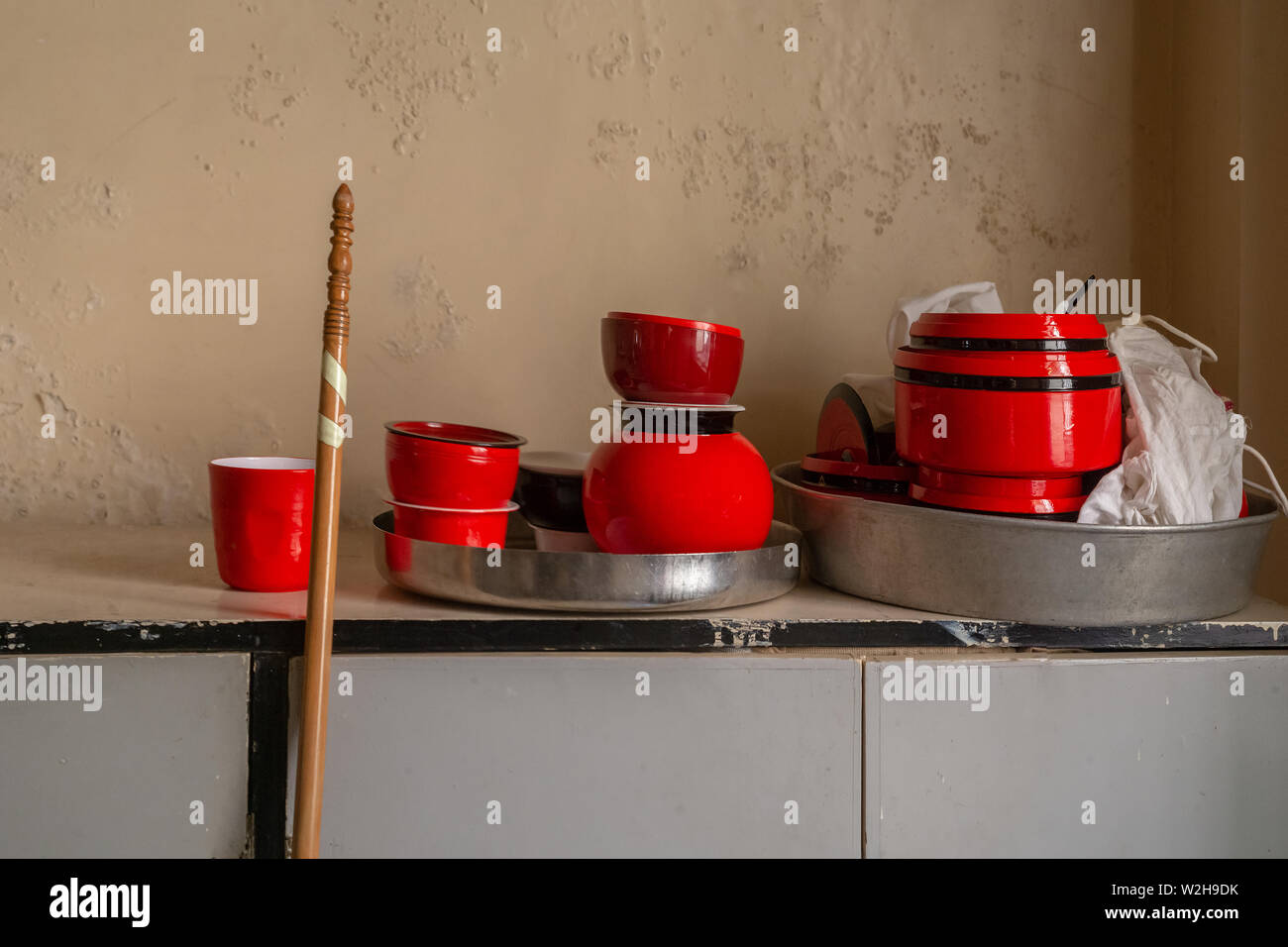 jain sadhu’s wooden utensil INDIA Stock Photo - Alamy