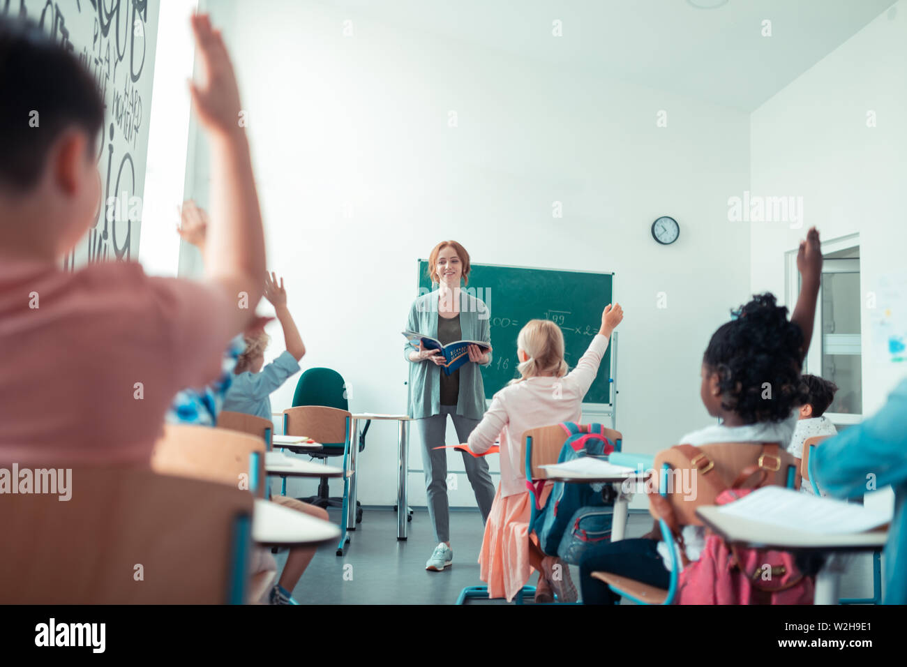 Kids maths class hi-res stock photography and images - Alamy