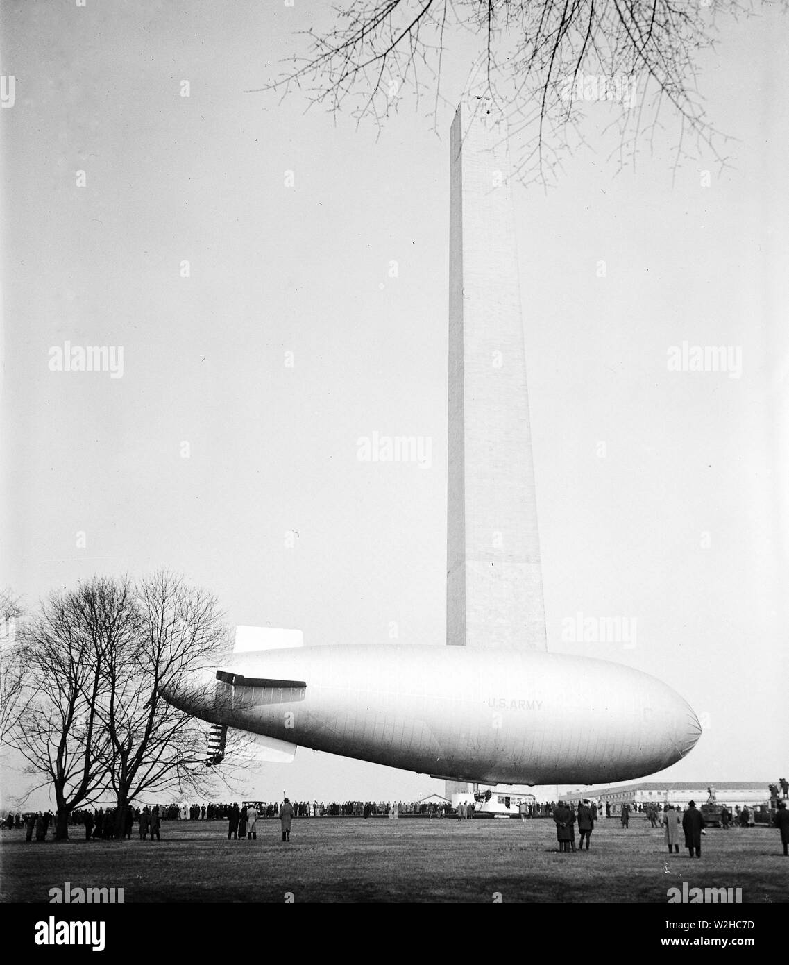 1930s blimp hi-res stock photography and images - Alamy