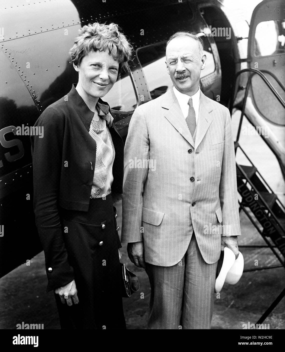 Amelia earhart Black and White Stock Photos & Images - Alamy