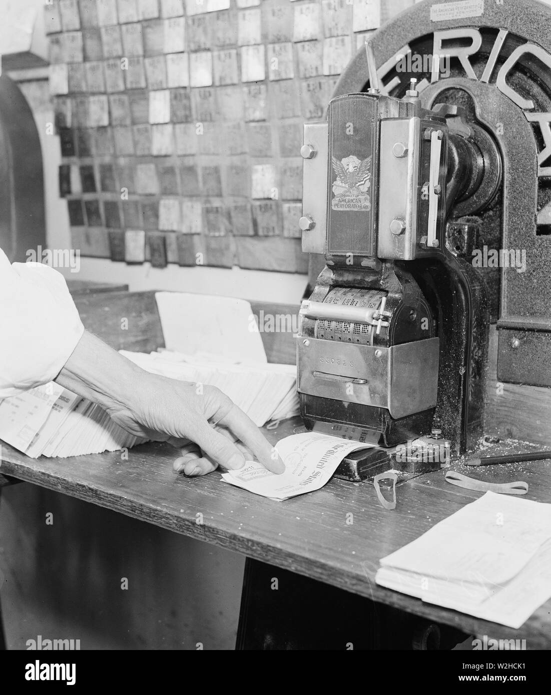 Machine used for printing U.S. Treasury checks ca. 1936 Stock Photo - Alamy
