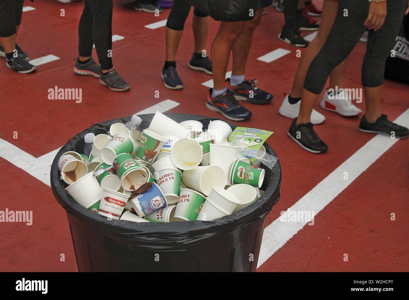 Waste disposal manila philippines hi-res stock photography and images ...