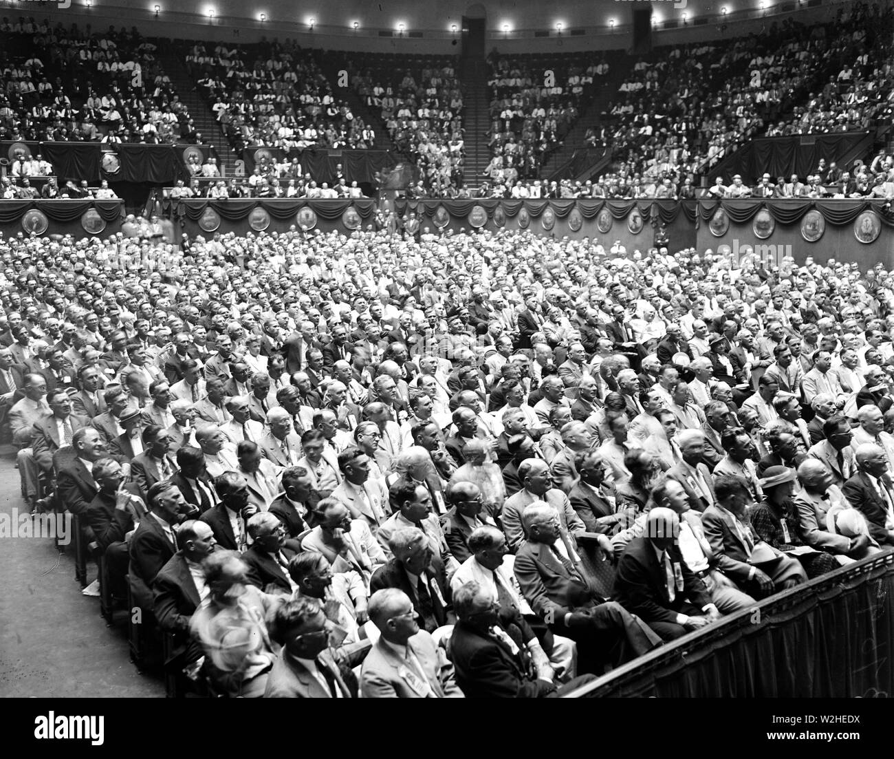 Early 20th crowd of people Black and White Stock Photos & Images - Alamy
