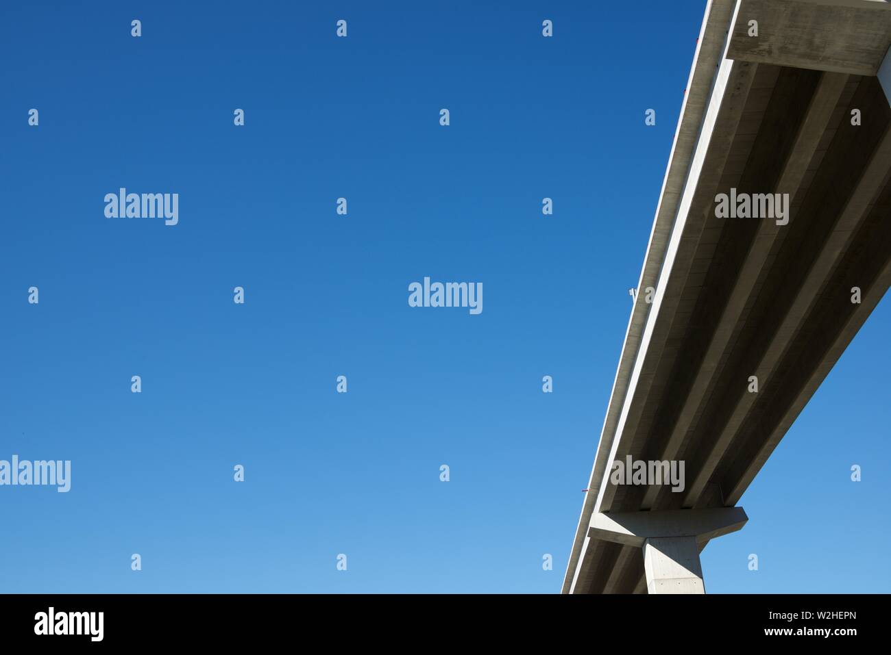 Single pillar bridge hi-res stock photography and images - Alamy