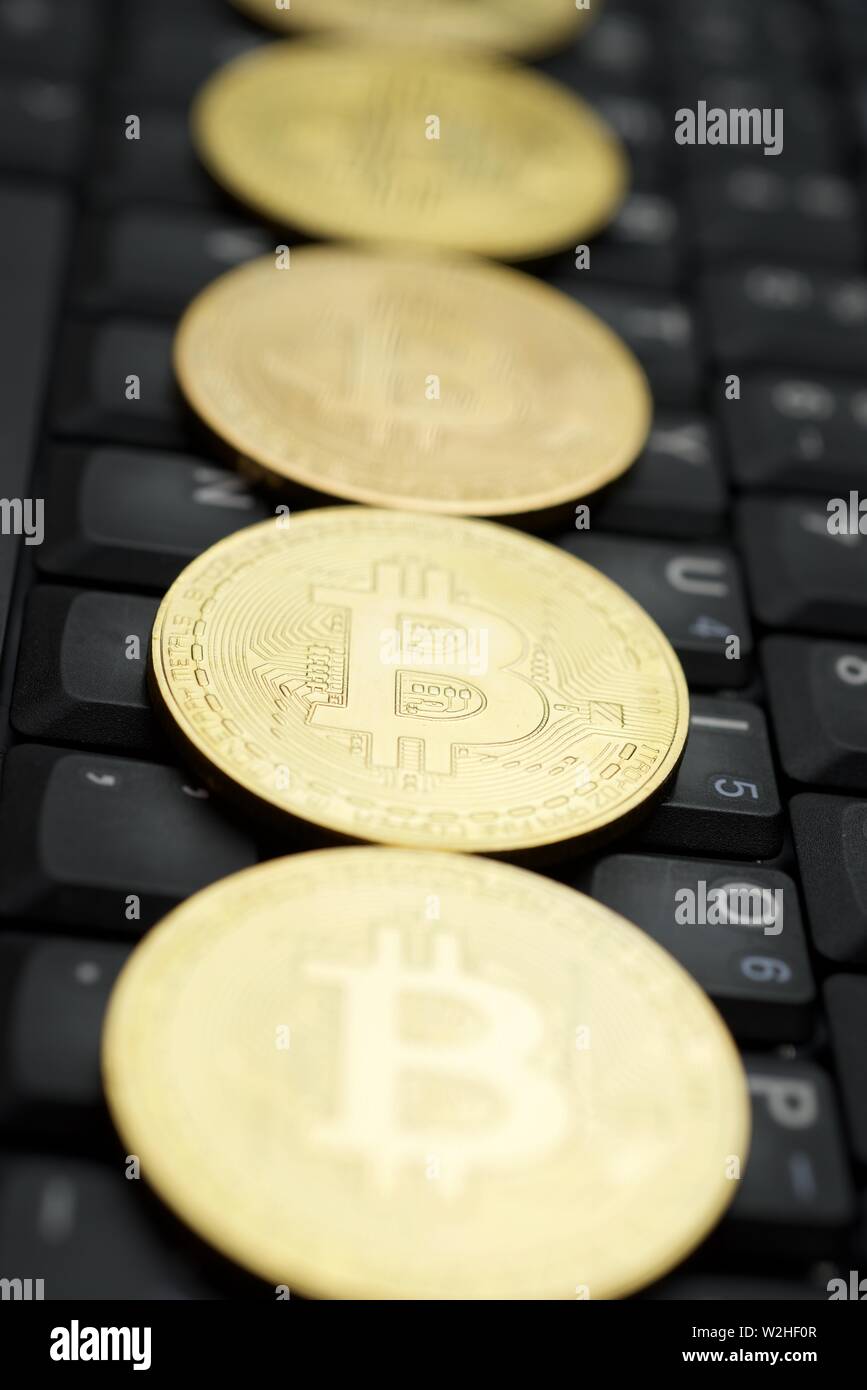 Virtual computer detail banking hi-res stock photography and images - Alamy