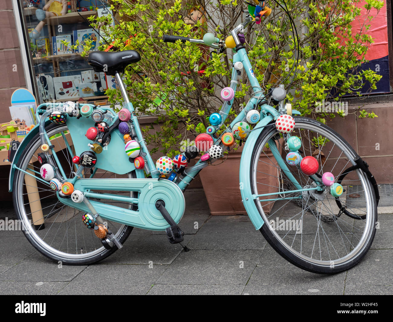 Bike decorated hi-res stock photography and images - Alamy