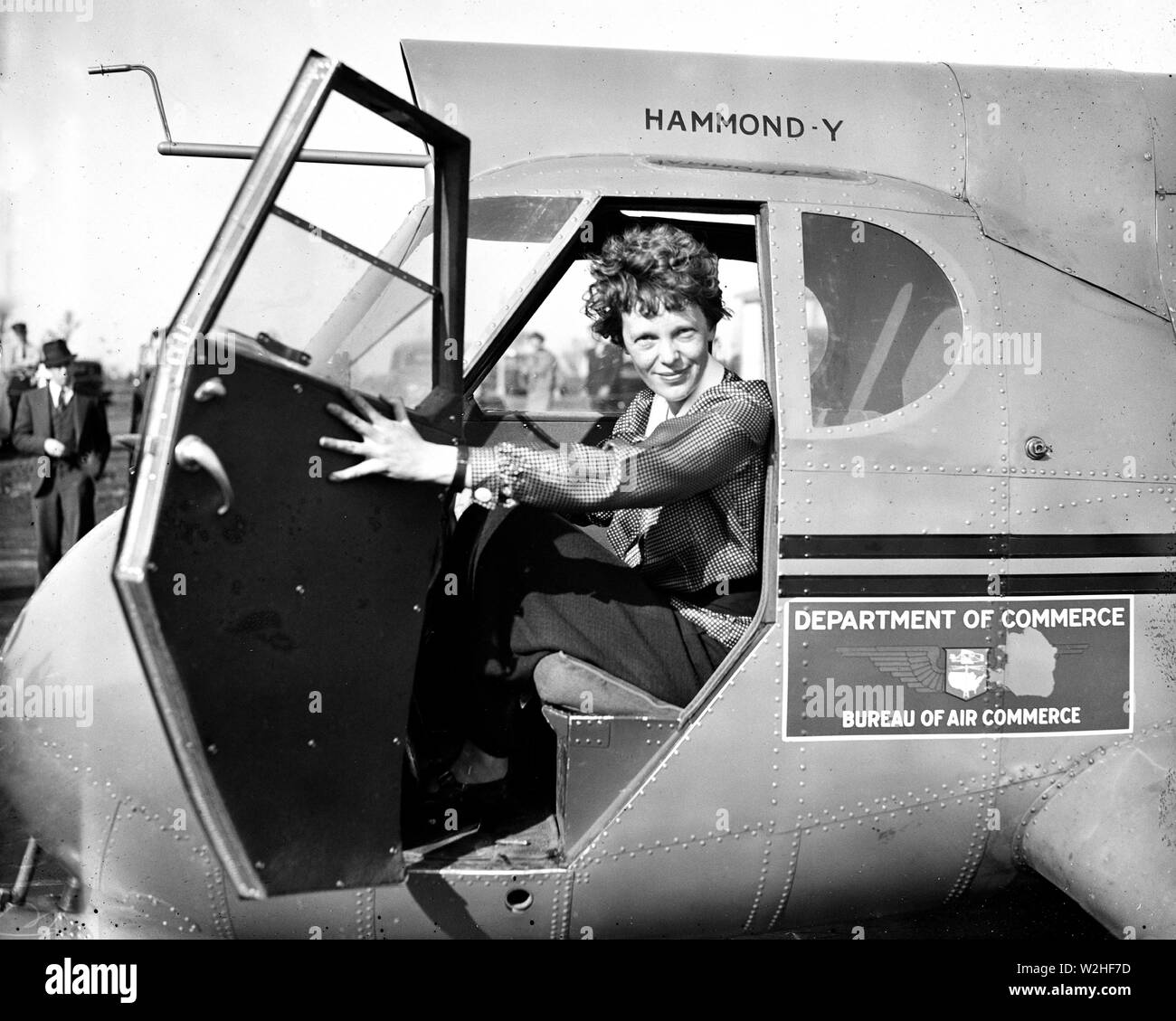 Amelia earhart plane hi-res stock photography and images - Alamy