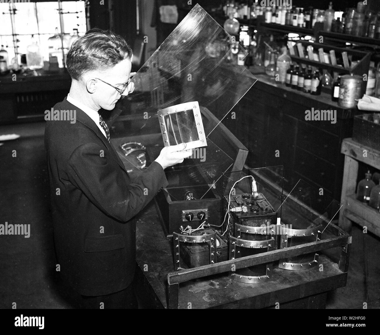 Early 1900s Laboratory High Resolution Stock Photography and Images - Alamy