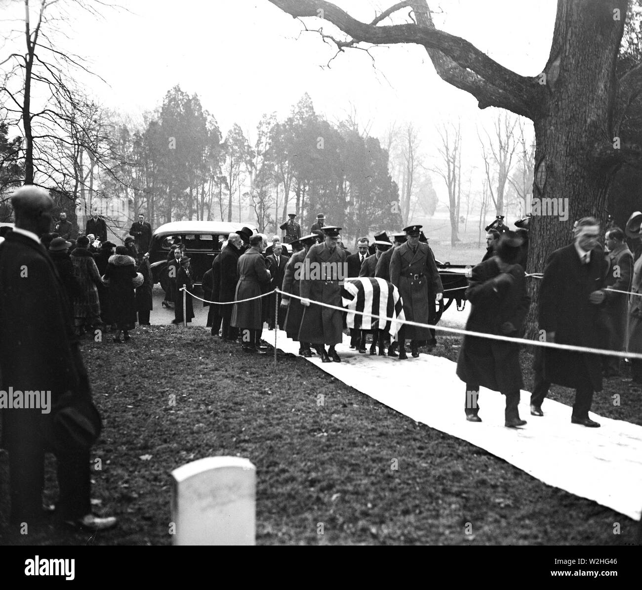 Early 1900s funeral procession hi-res stock photography and images - Alamy