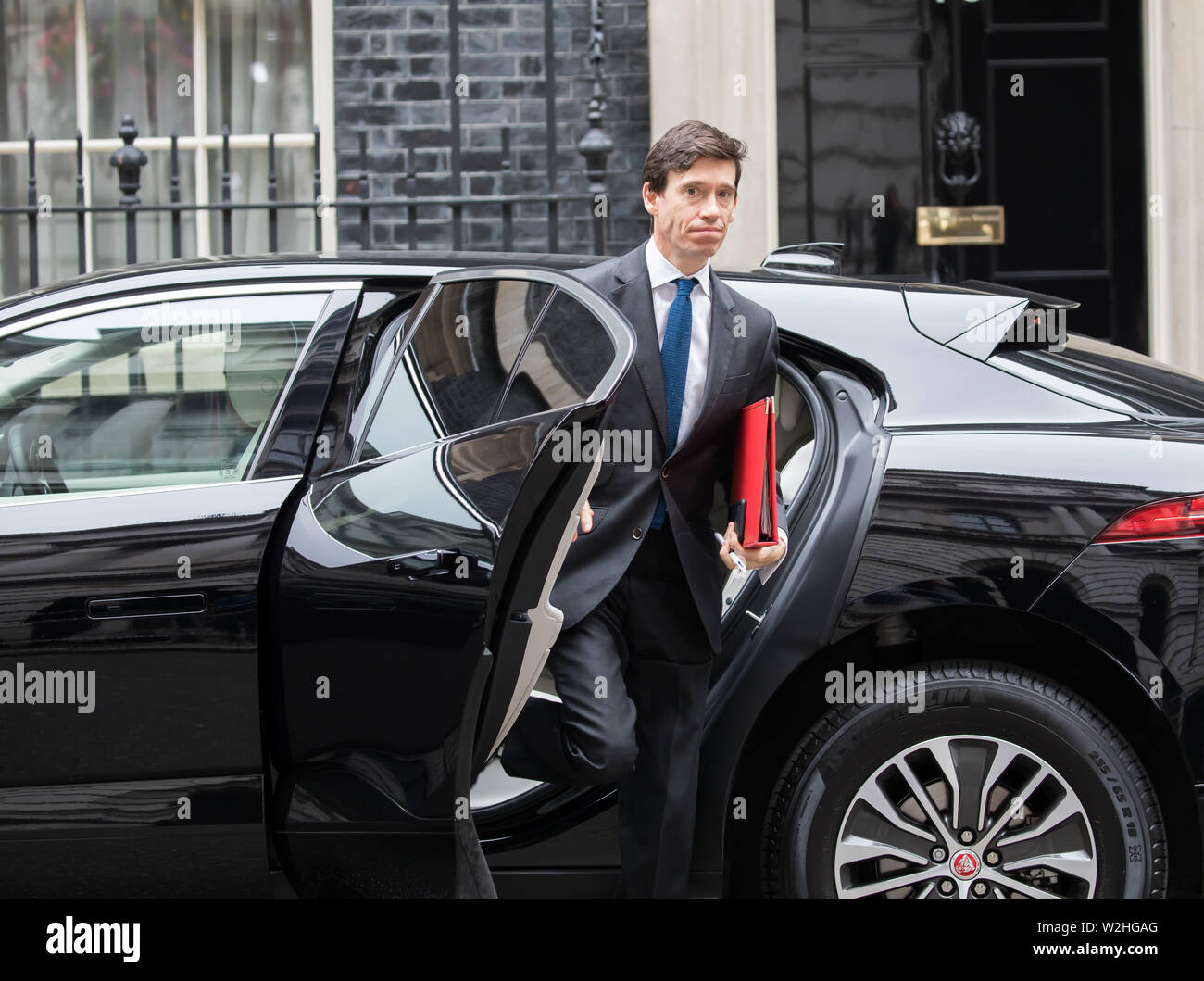 The rt hon rory stewart obe mp hi-res stock photography and images - Alamy