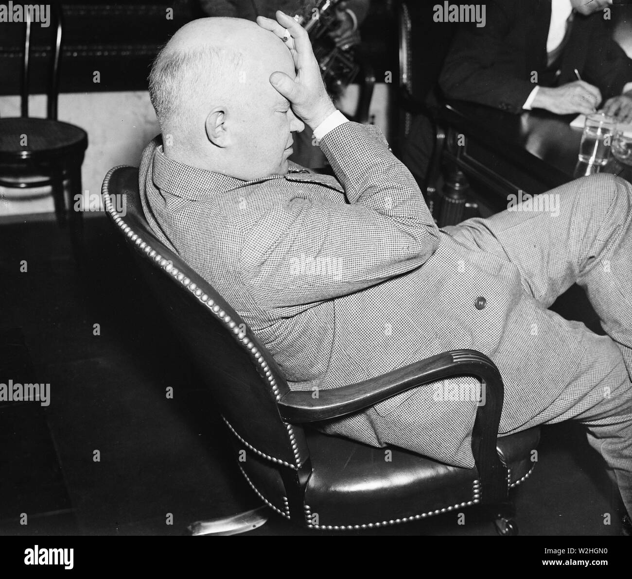 Hand holds photo Black and White Stock Photos & Images - Alamy