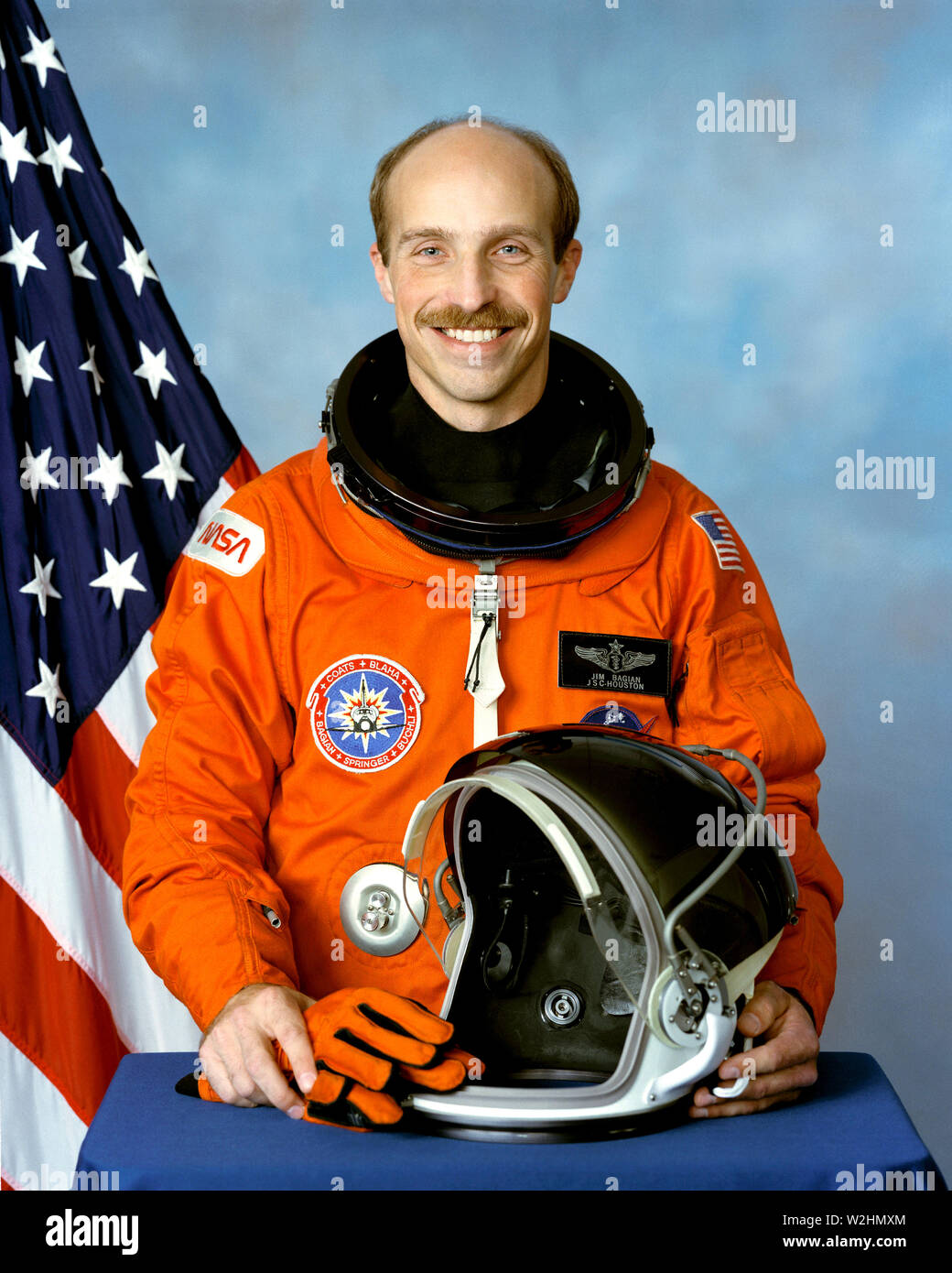 1989 - Official portrait of astronaut James P. Bagian Stock Photo - Alamy