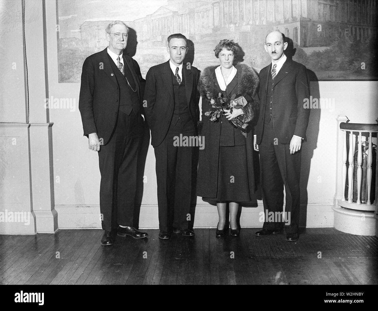 1930s amelia earhart photo hi-res stock photography and images - Alamy