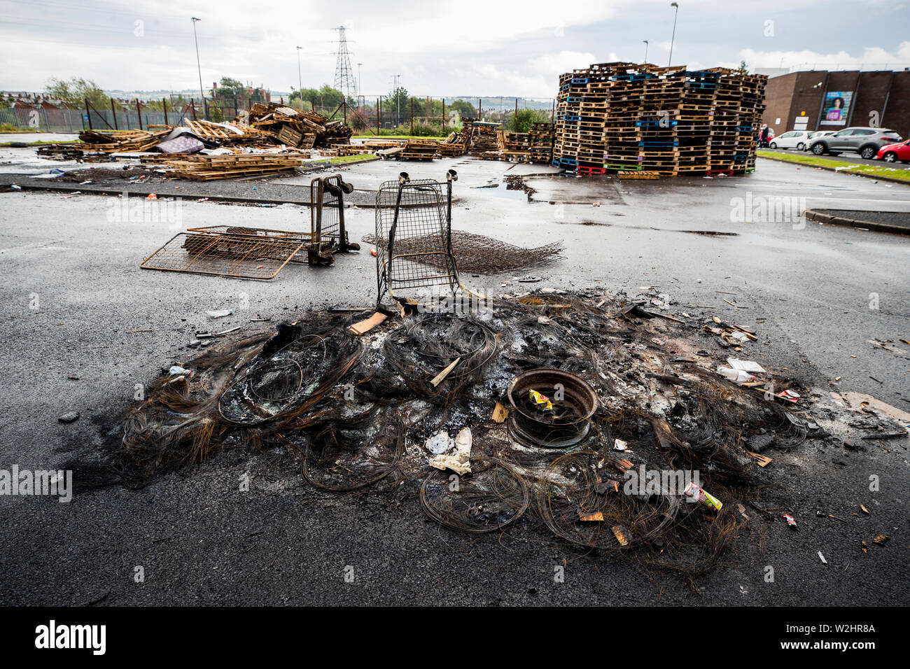 Remains burnt tyres hi-res stock photography and images - Alamy