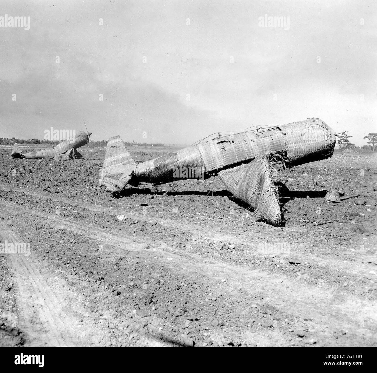 Ww ii dummy planes hi-res stock photography and images - Alamy