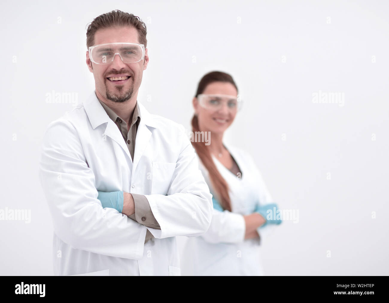 Female pharmaceutical researchers modern laboratory hi-res stock ...
