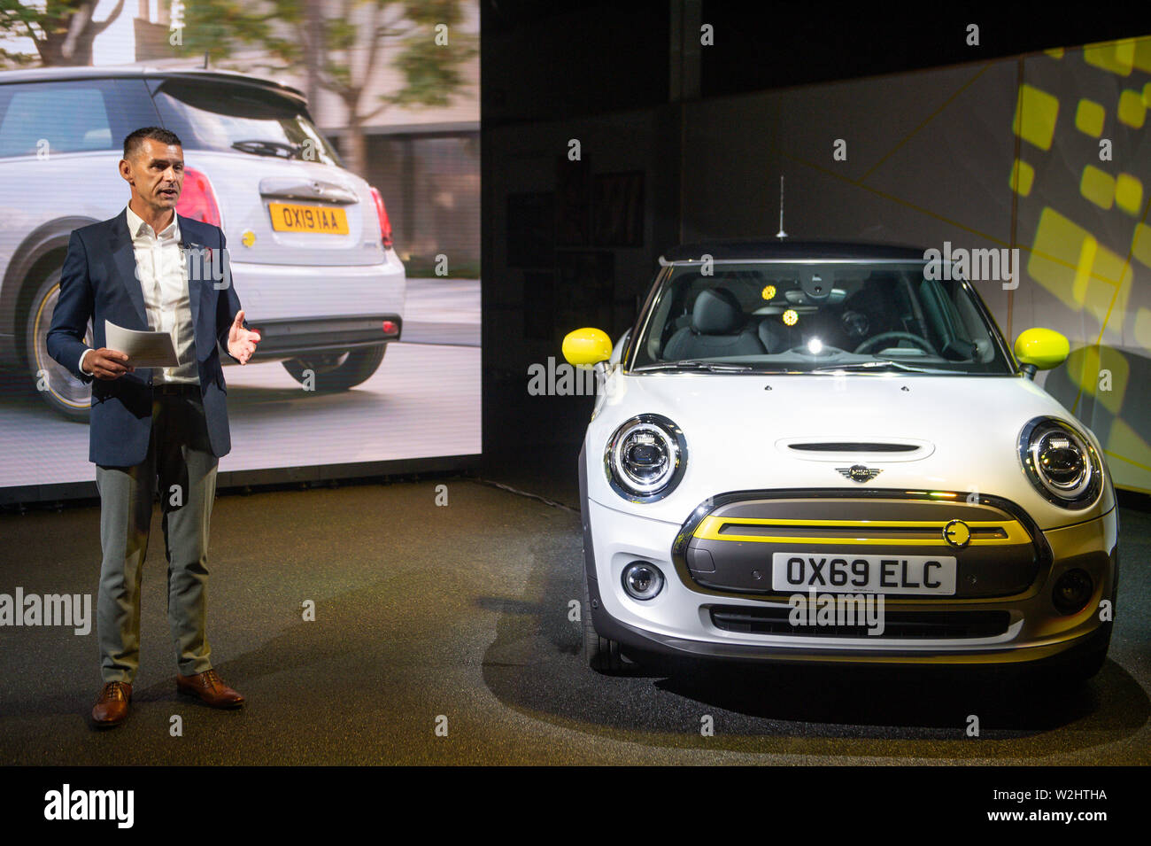 George cowley hi-res stock photography and images - Alamy