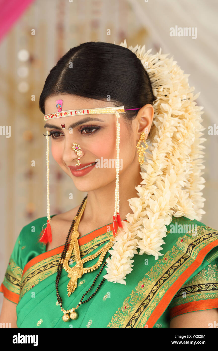 Close up of an Indian bride Stock Photo - Alamy