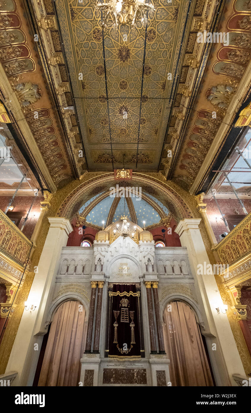 Interior of the Tempel / Temple Synagogue in Miodowa Street, Kazimierz ...