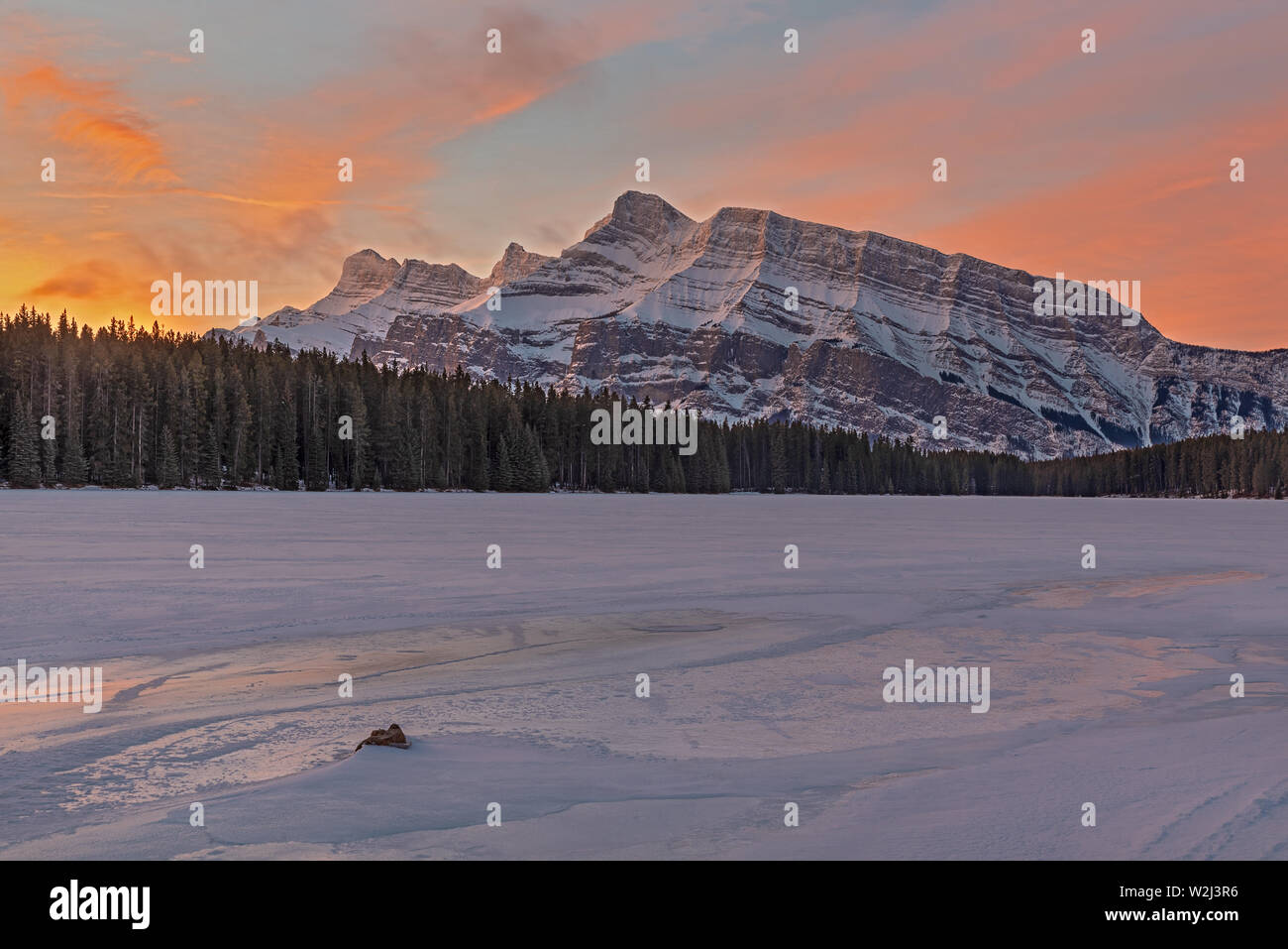 Winter Sunrise at Two Jack Lake in Banff National Park, Alberta, Canada ...