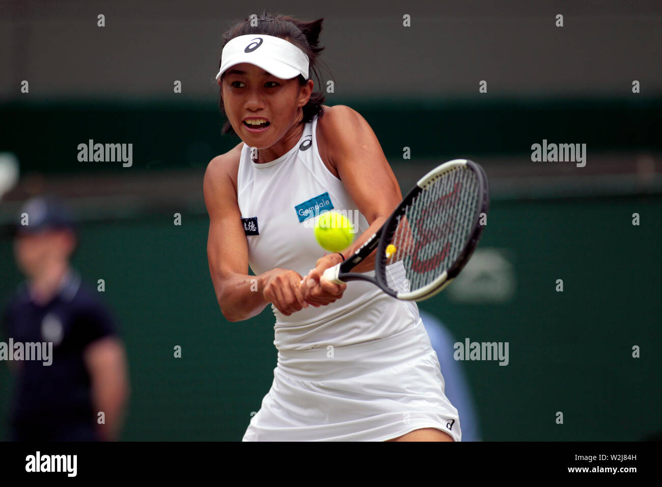 Zhang shuai hard court tennis hi-res stock photography and images - Alamy