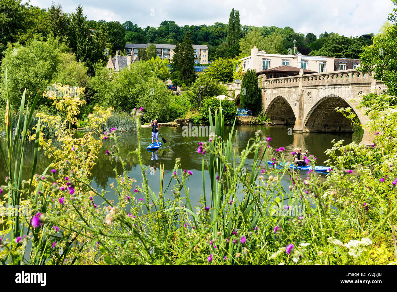 Bathampton, Somerset, England, UK weather. 9th July 2019. People enjoy ...