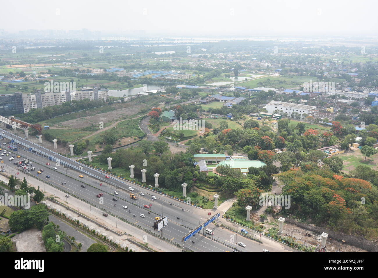 Elevated view of the Eastern Metropolitan Bypass, Topsia, Kolkata ...