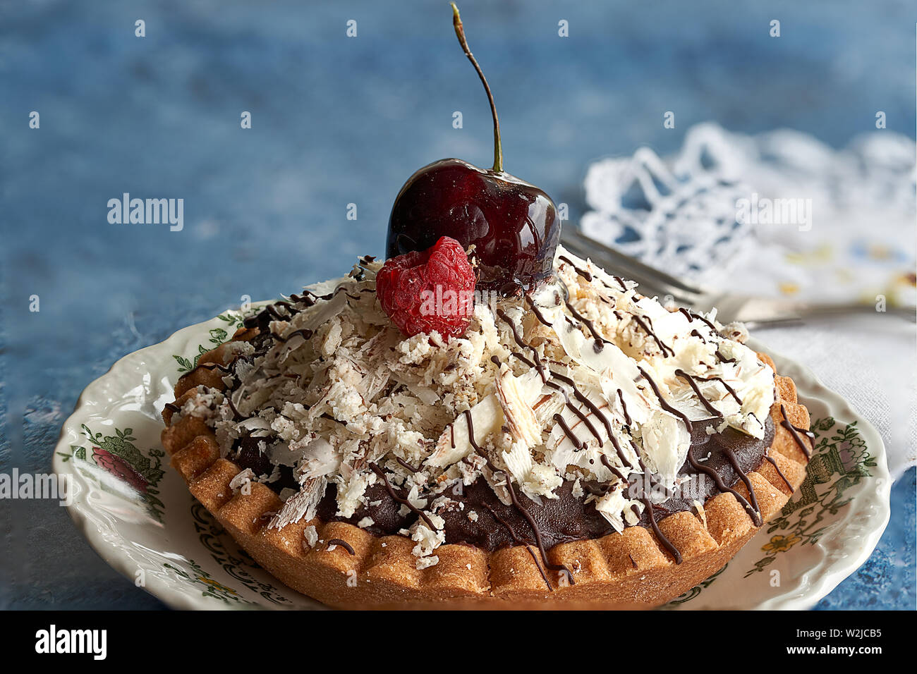 Biscuit, cream, chocolate and forest fruits cakes Stock Photo - Alamy