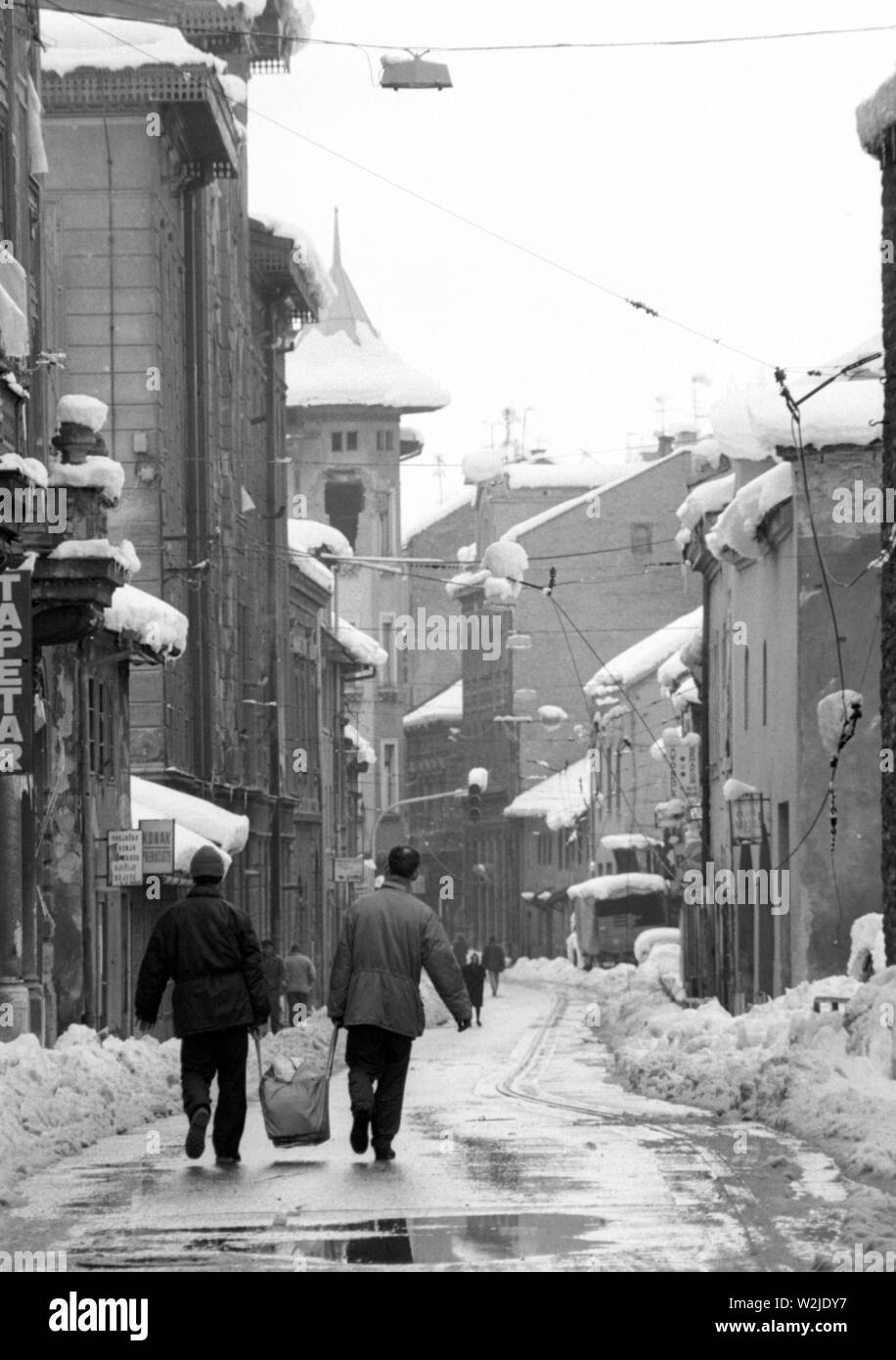 Road from big white Black and White Stock Photos & Images - Alamy