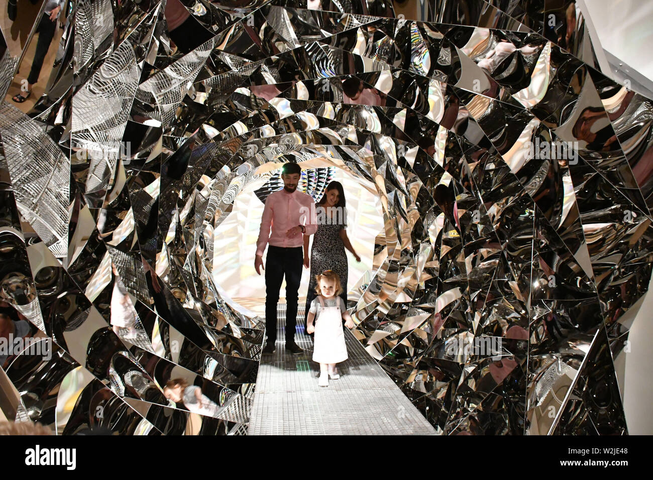 Olafur eliasson sun tate hi-res stock photography and images - Alamy