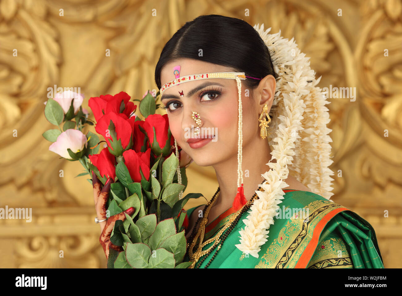 Indian ceremonial flowers hi-res stock photography and images - Alamy