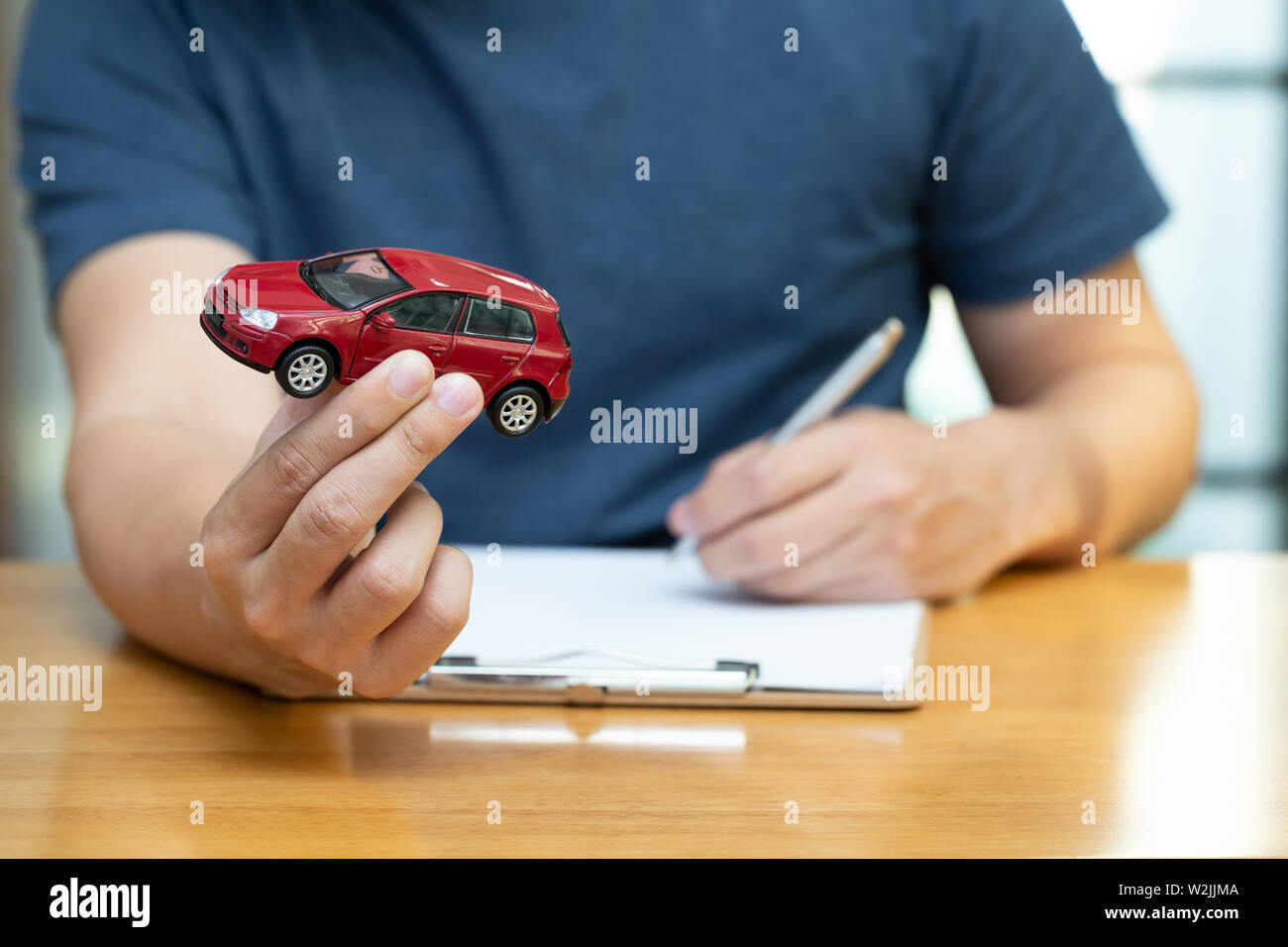 Commercial insurance policy hi-res stock photography and images - Alamy