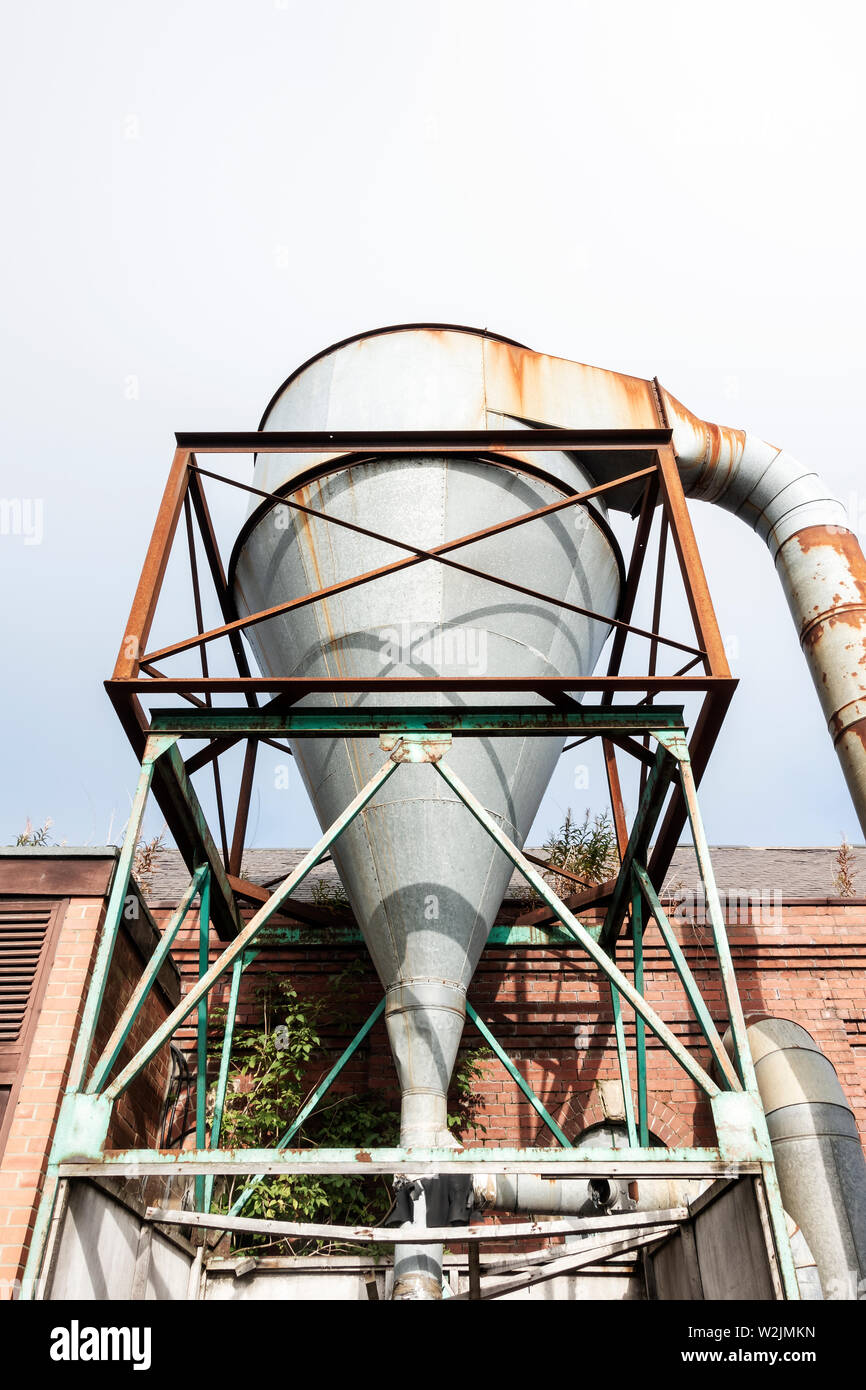 Industrial hopper hi-res stock photography and images - Alamy