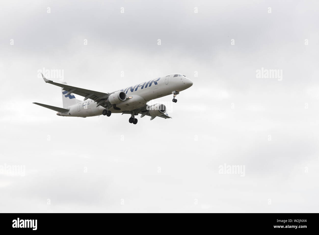 Finnair Embraer 190 Stock Photo - Alamy