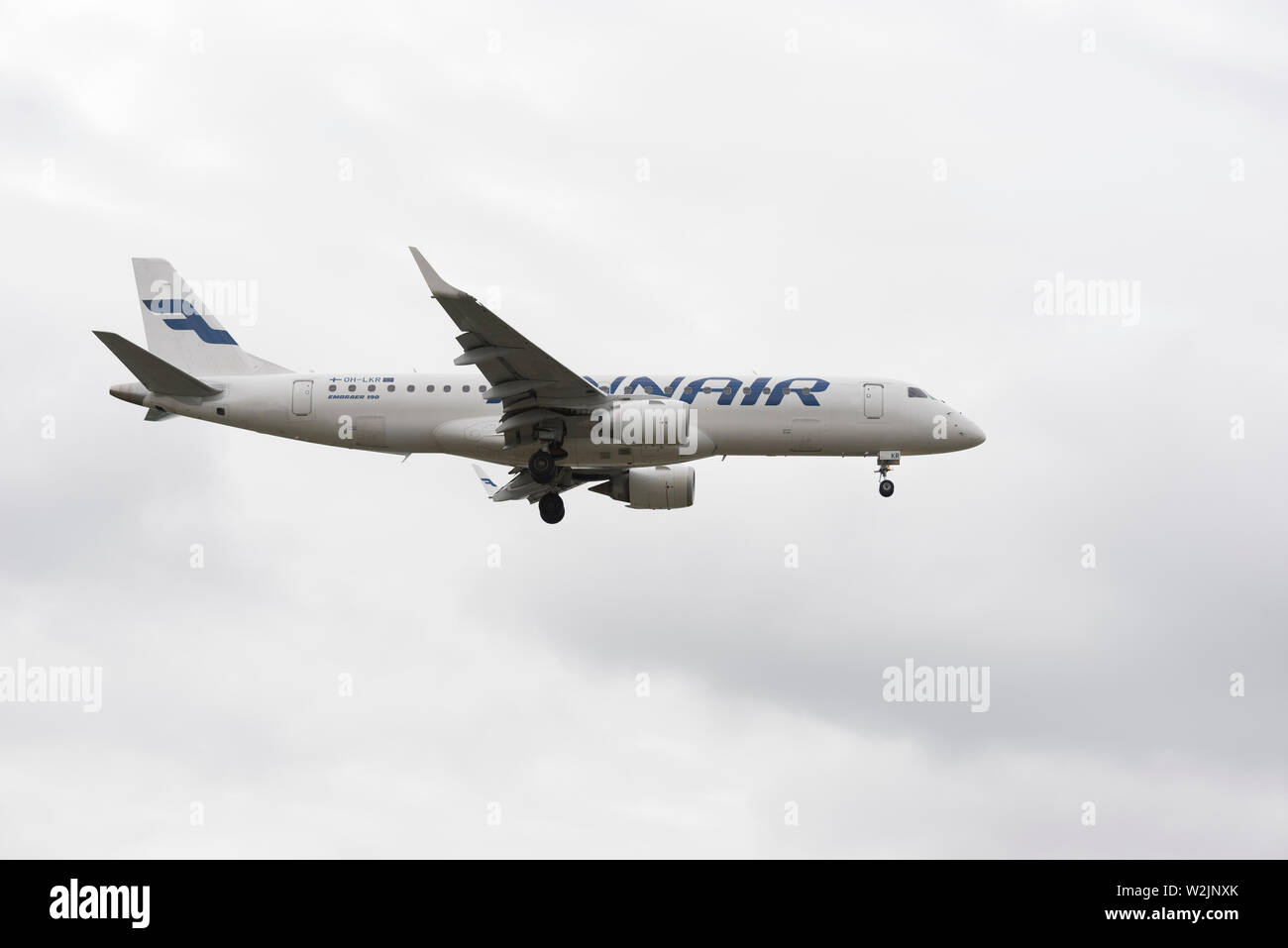 Finnair Embraer 190 Stock Photo - Alamy