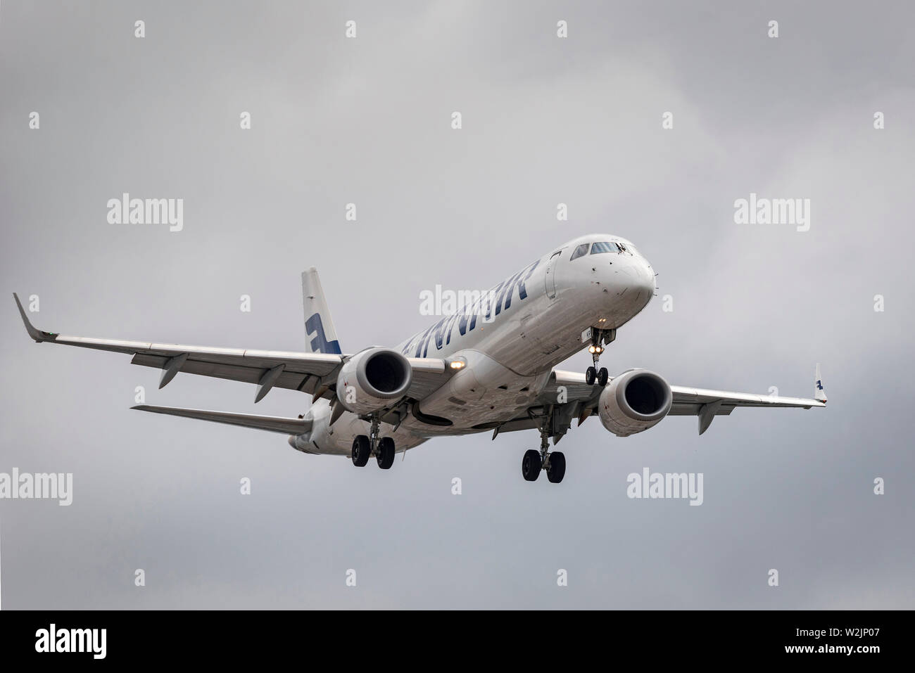Embraer 190 twin engine hi-res stock photography and images - Alamy