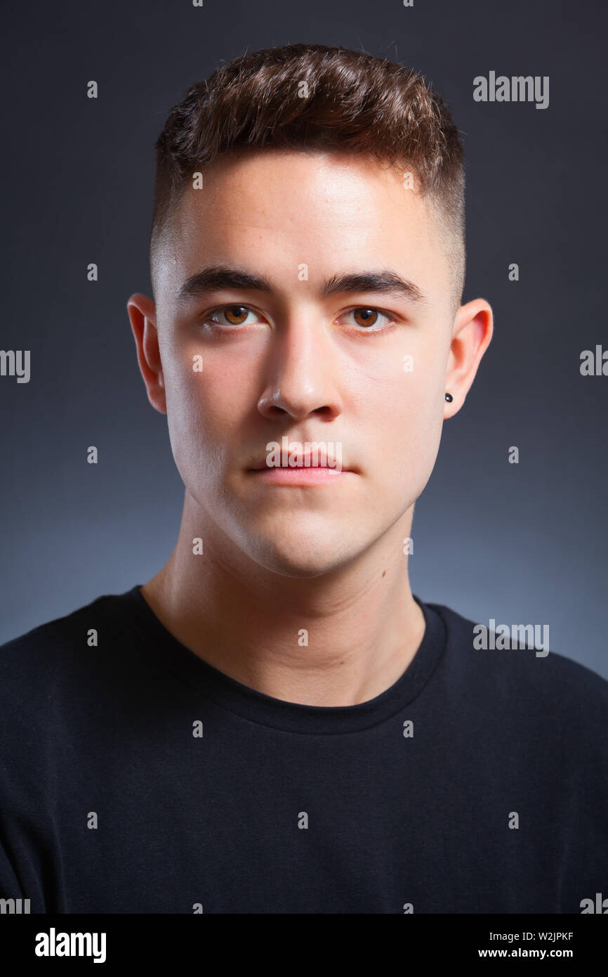 Head and shoulders photography hi-res stock photography and images - Alamy