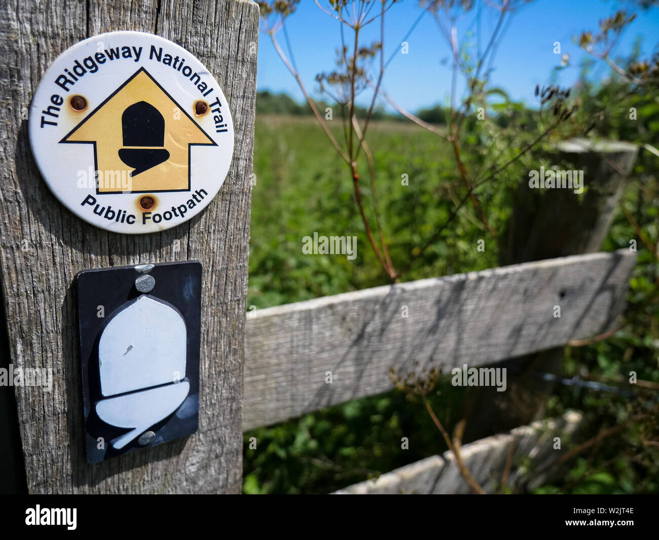 The Ridgeway National Trail Sign, on Gatepost, Little Stoke ...
