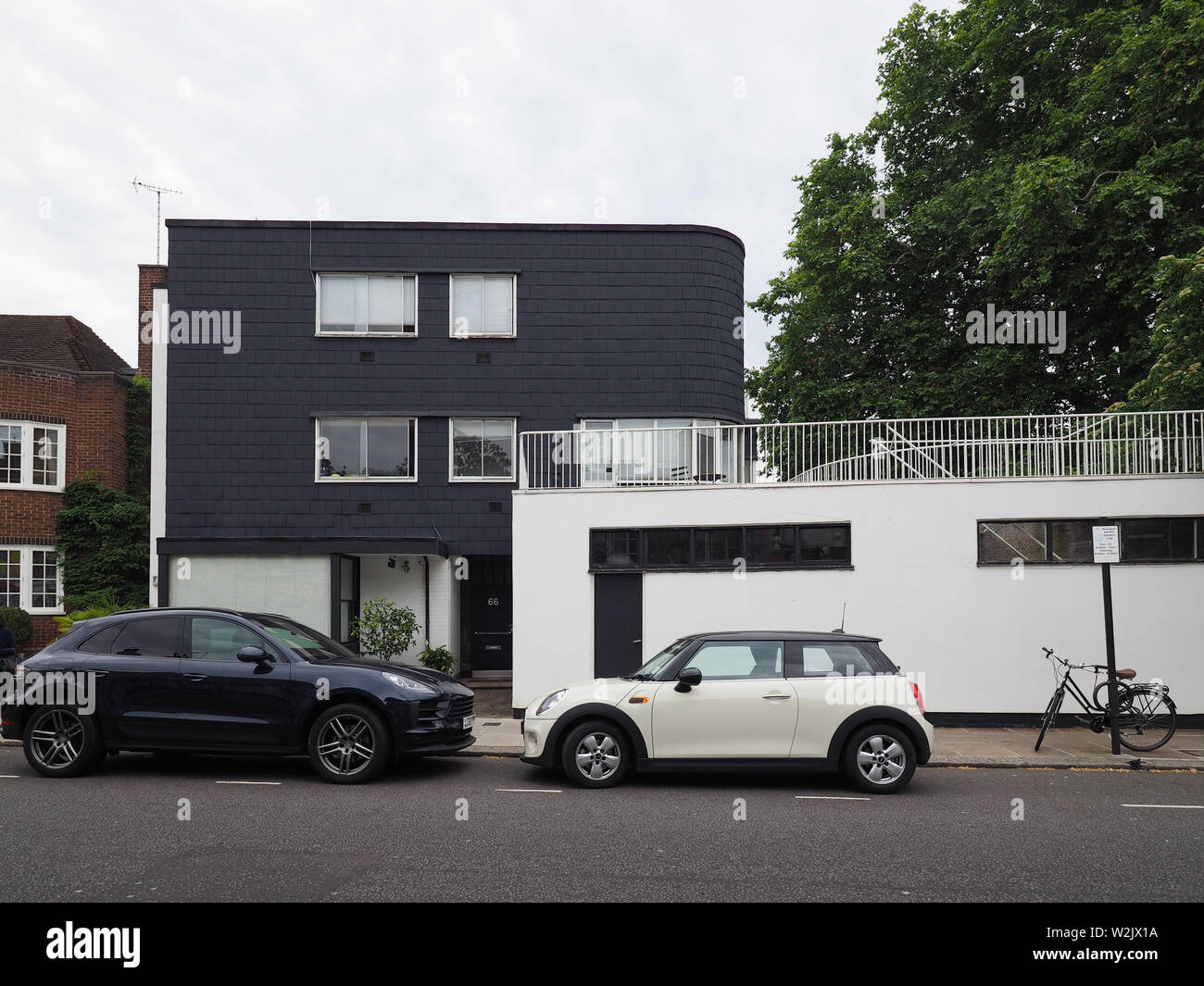 LONDON, UK - CIRCA JUNE 2019: 66 Old Church Street house in Chelsea ...