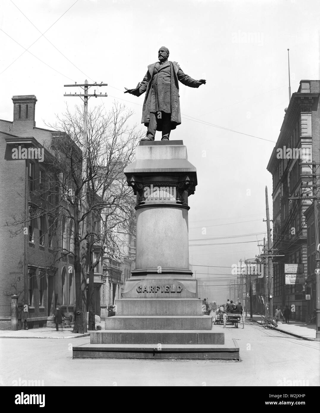 James a garfield statue hi-res stock photography and images - Alamy