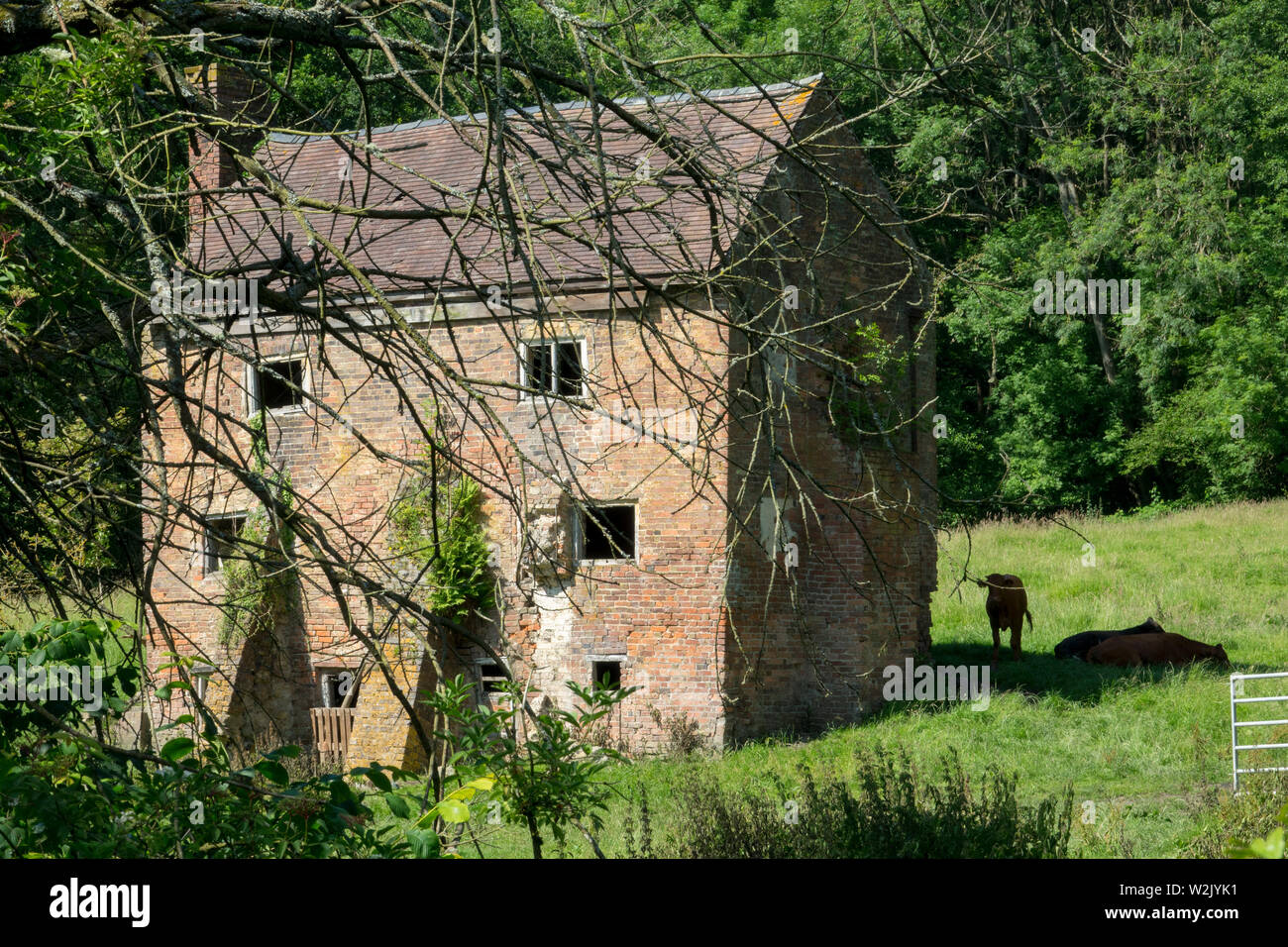 Derelict Farm House Stock Photo - Alamy
